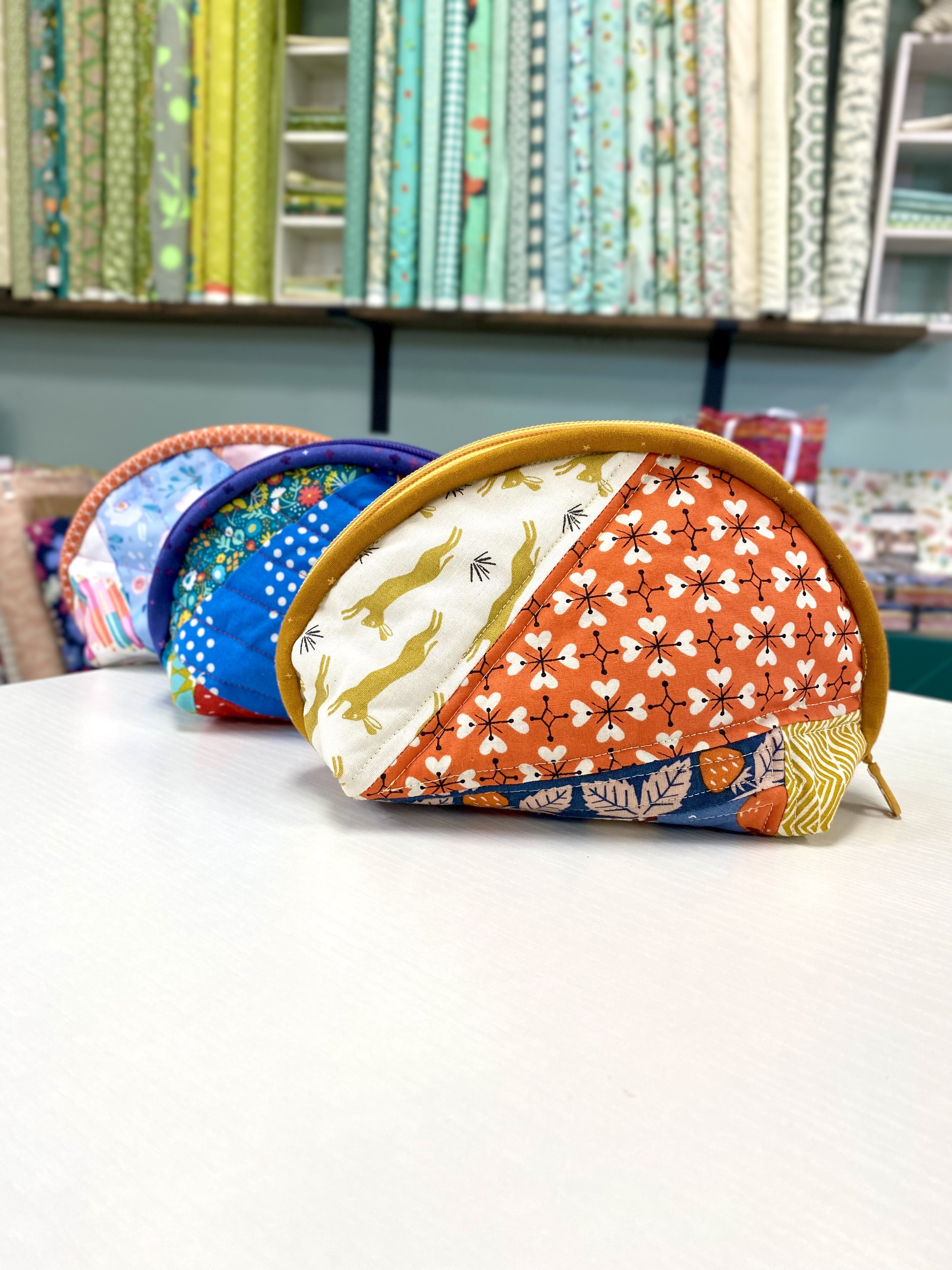 Confident Beginner: Quilted Clamshell Zipper Pouch