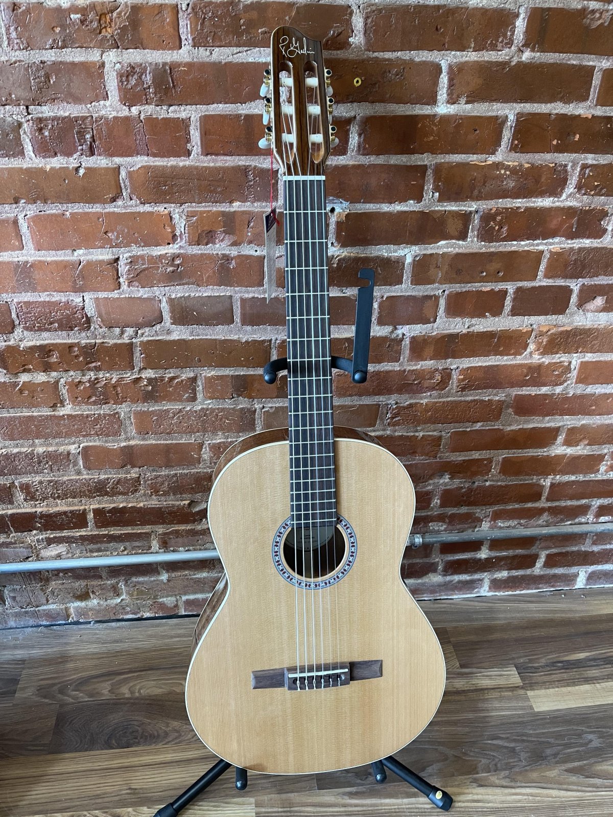 Godin Nylon Series Concert | Classical Nylon String Guitar w/Godin Gig Bag