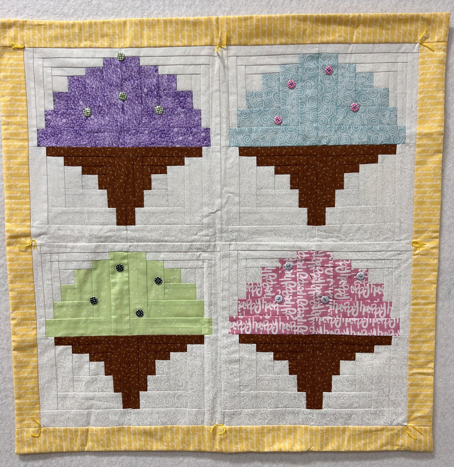 Ice Cream Cone Table Topper