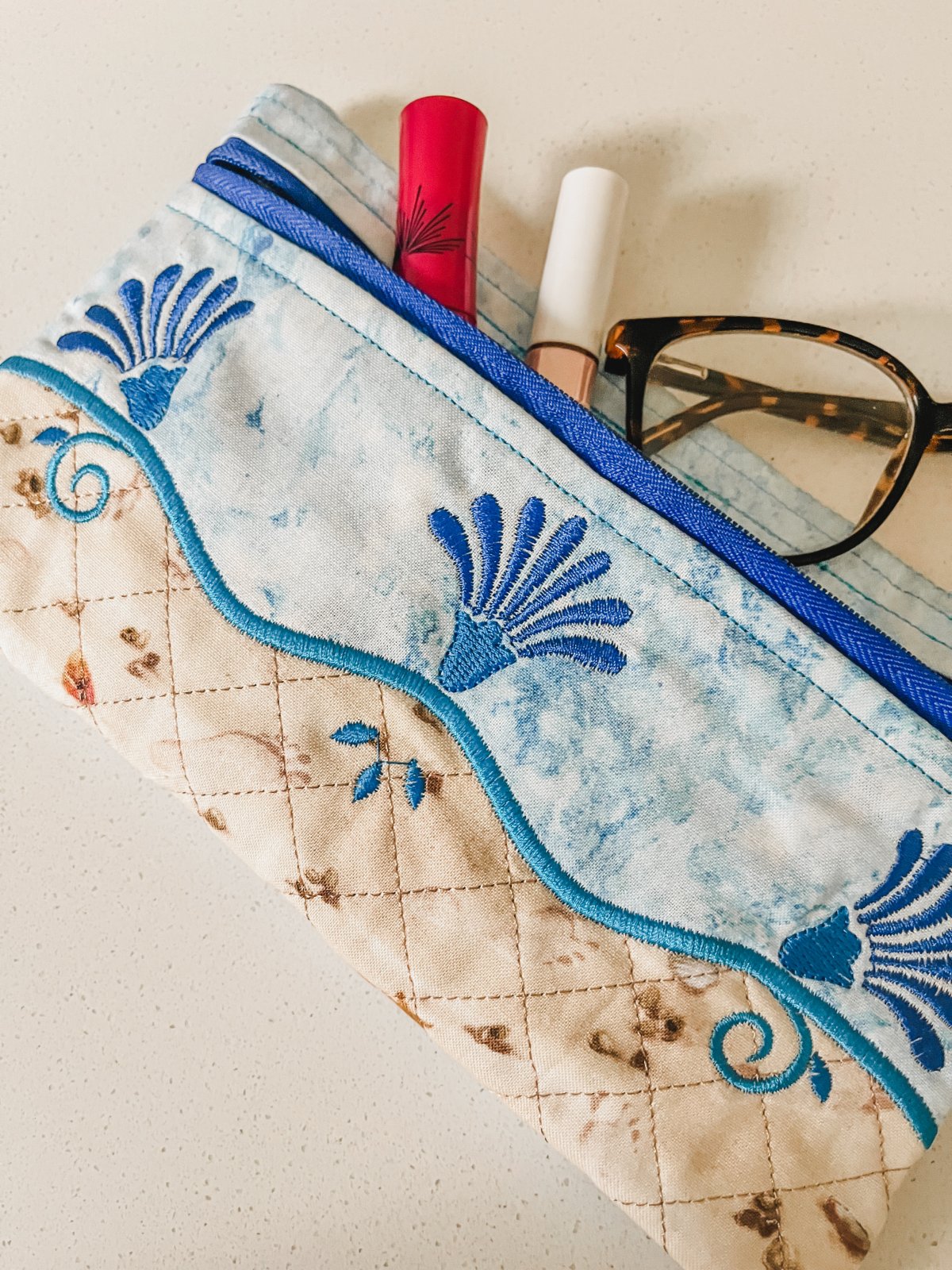 Classy Zipper Pouch - In The Hoop