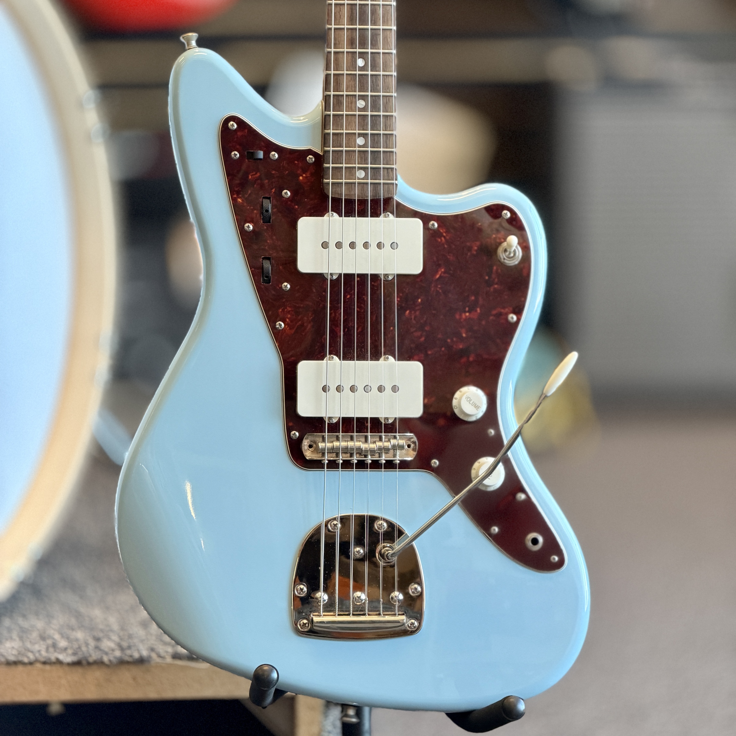 Squier by Fender Vintage Modified Jazzmaster Electric Guitar, Sonic Blue