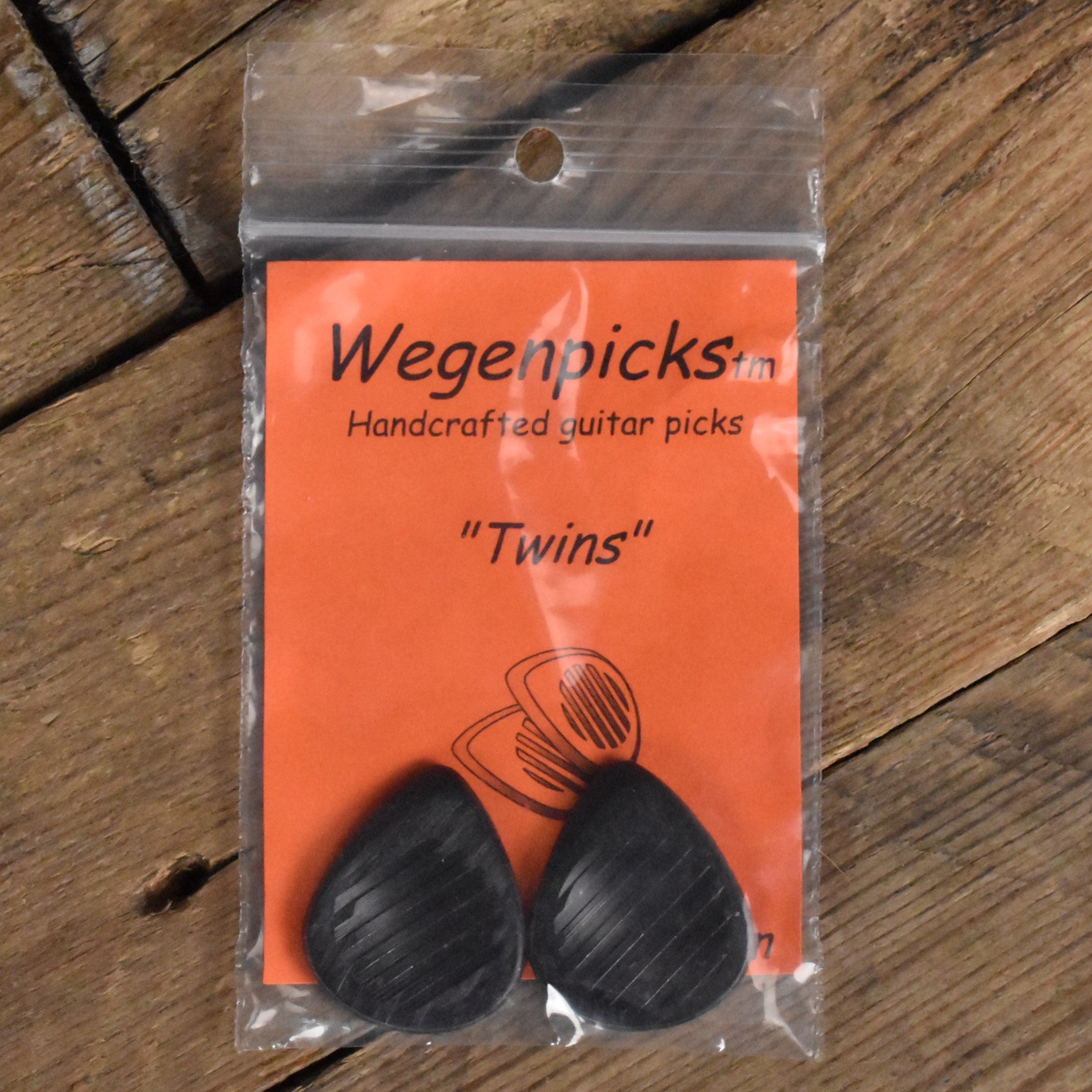 Wegenpicks 3.5mm Black Twins Mini Gypsy Jazz Pick Right-Handed Bevel ...
