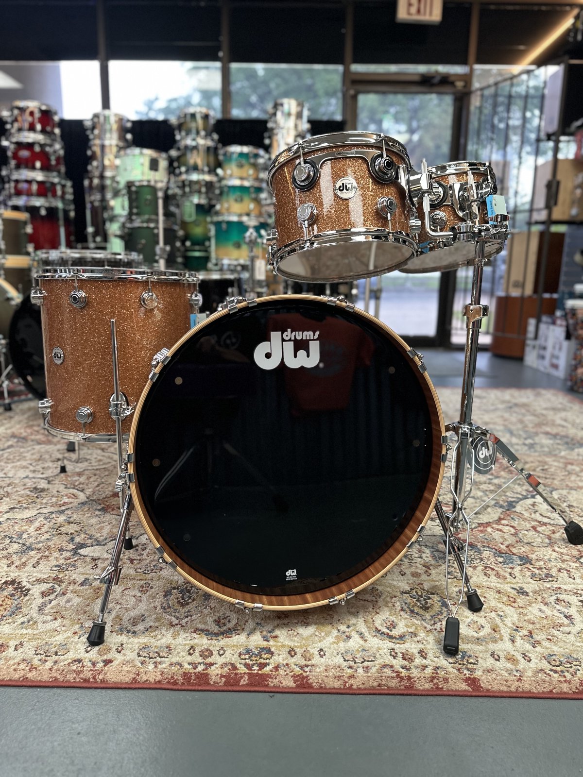 DW COLLECTOR'S MAPLE/MAHOGANY 4 PC SHELL PACK CHAMPAGNE GLASS