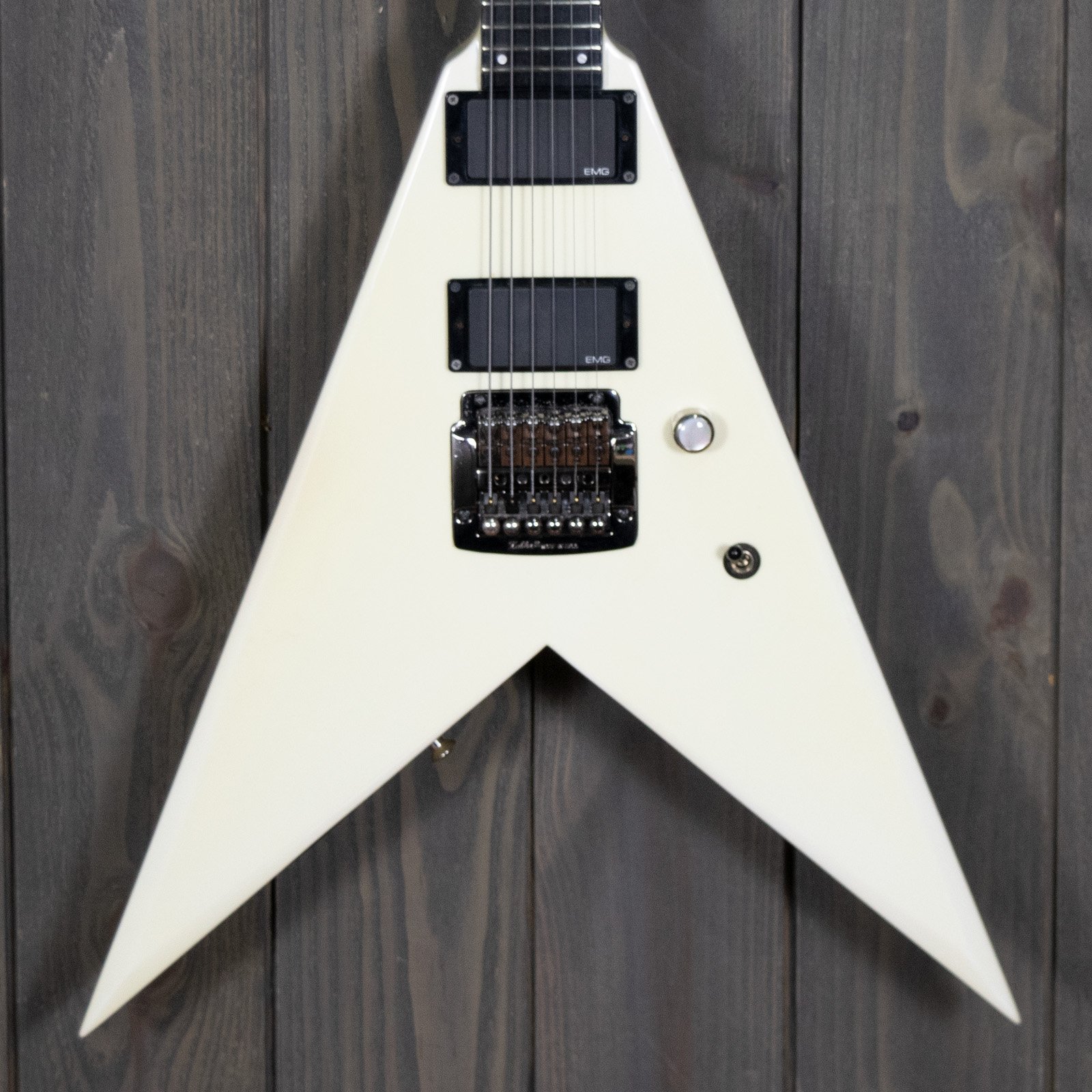 ESP NV STD V Snow White w/ OHSC ( Used - 2007)