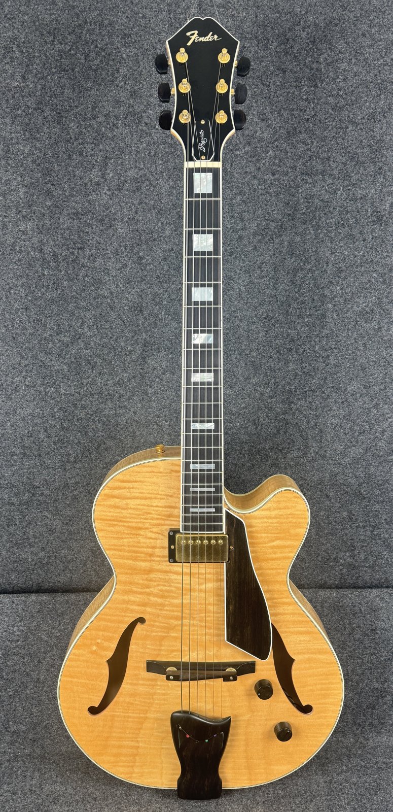 Preowned Fender Custom D'Aquisto Deluxe