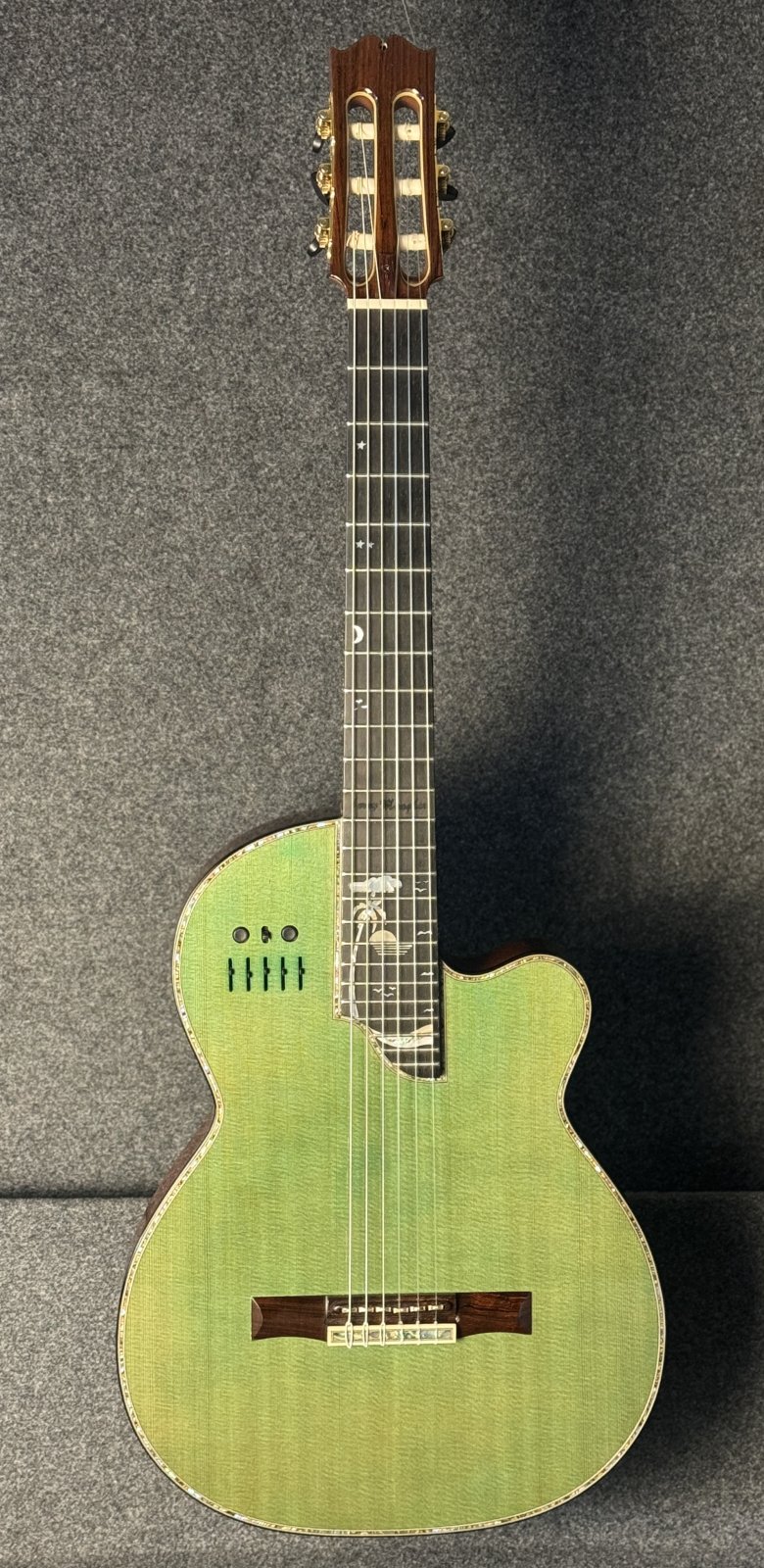 Kirk Sand Mahogany Model