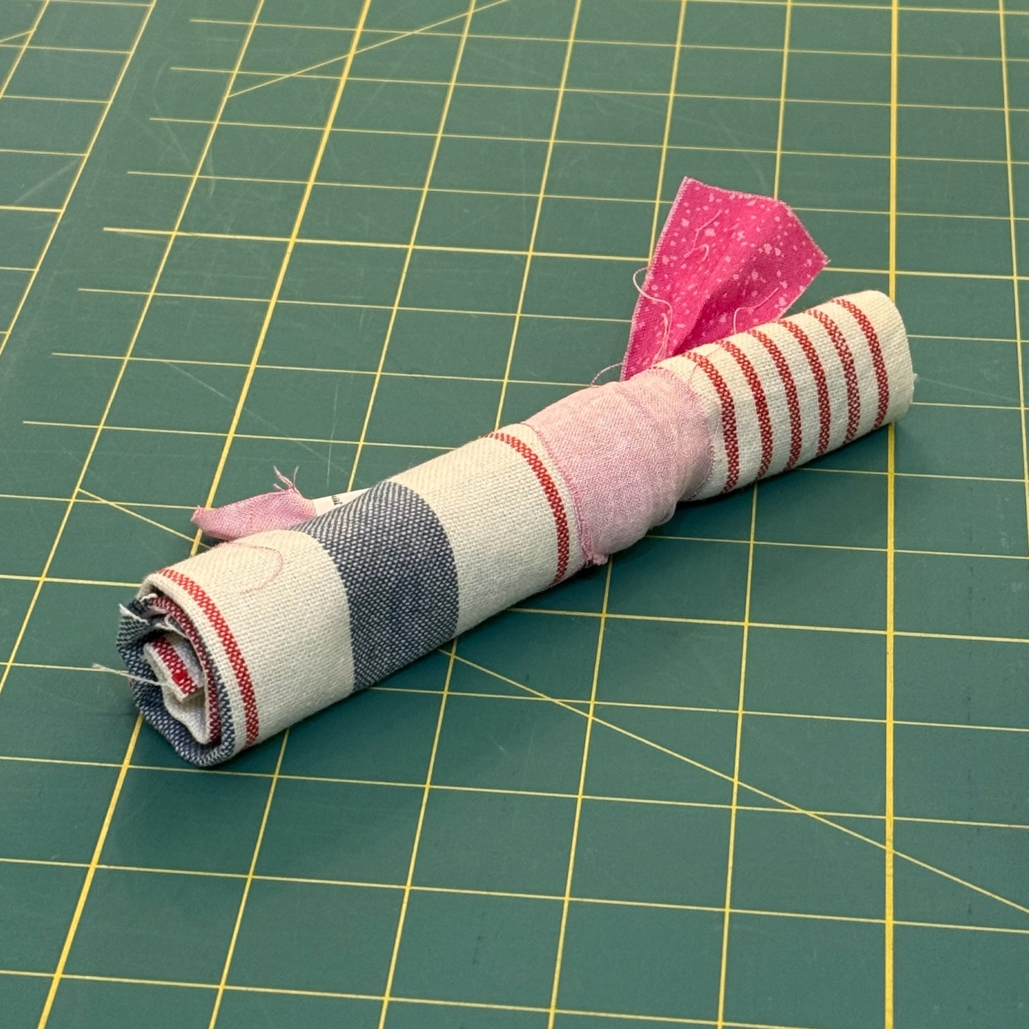 8 REMNANT - Moda Fabrics - Toweling - 16 Picnic Point Tea Red Blue