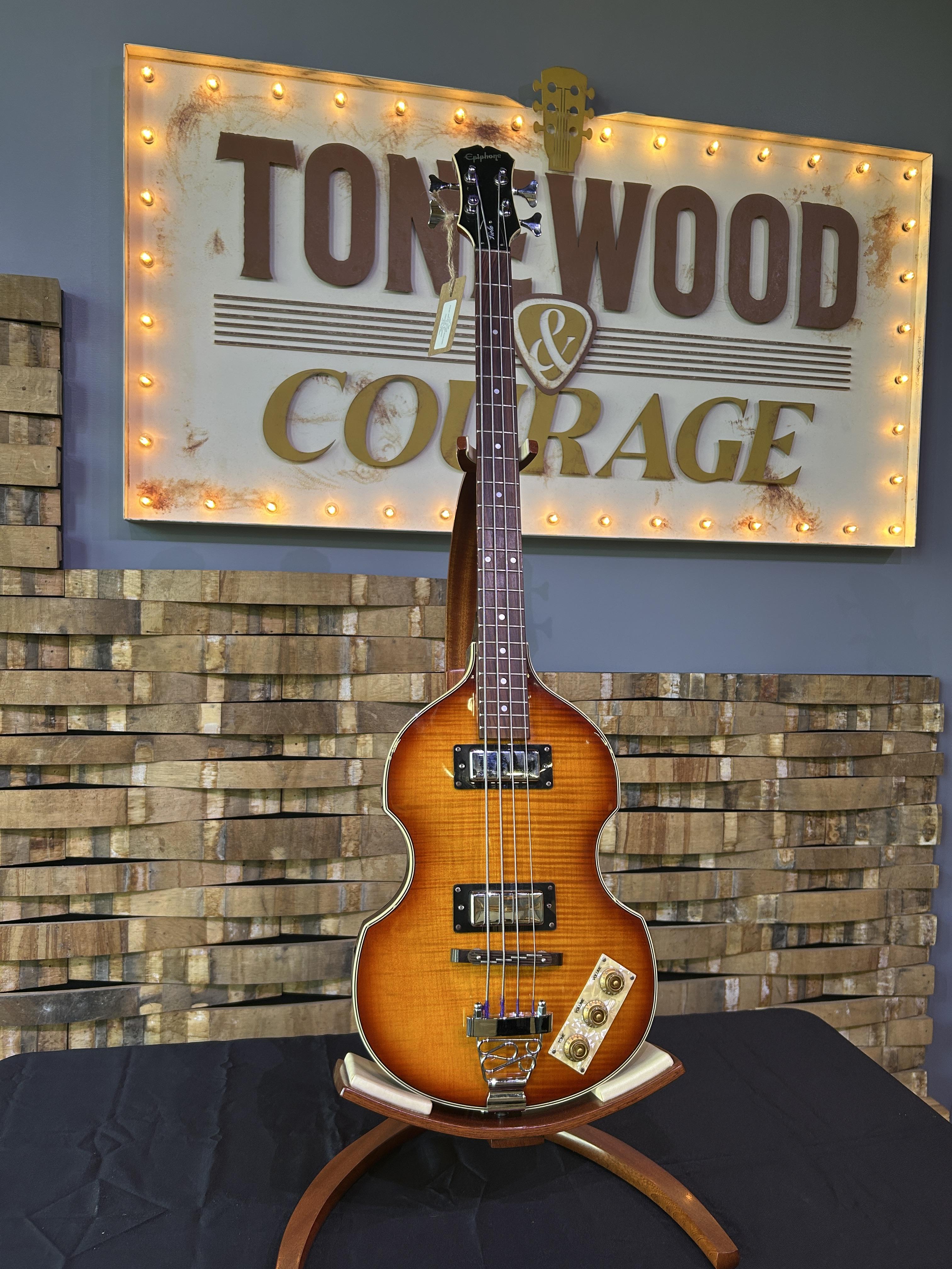 Epiphone Viola Bass with hard-shell case