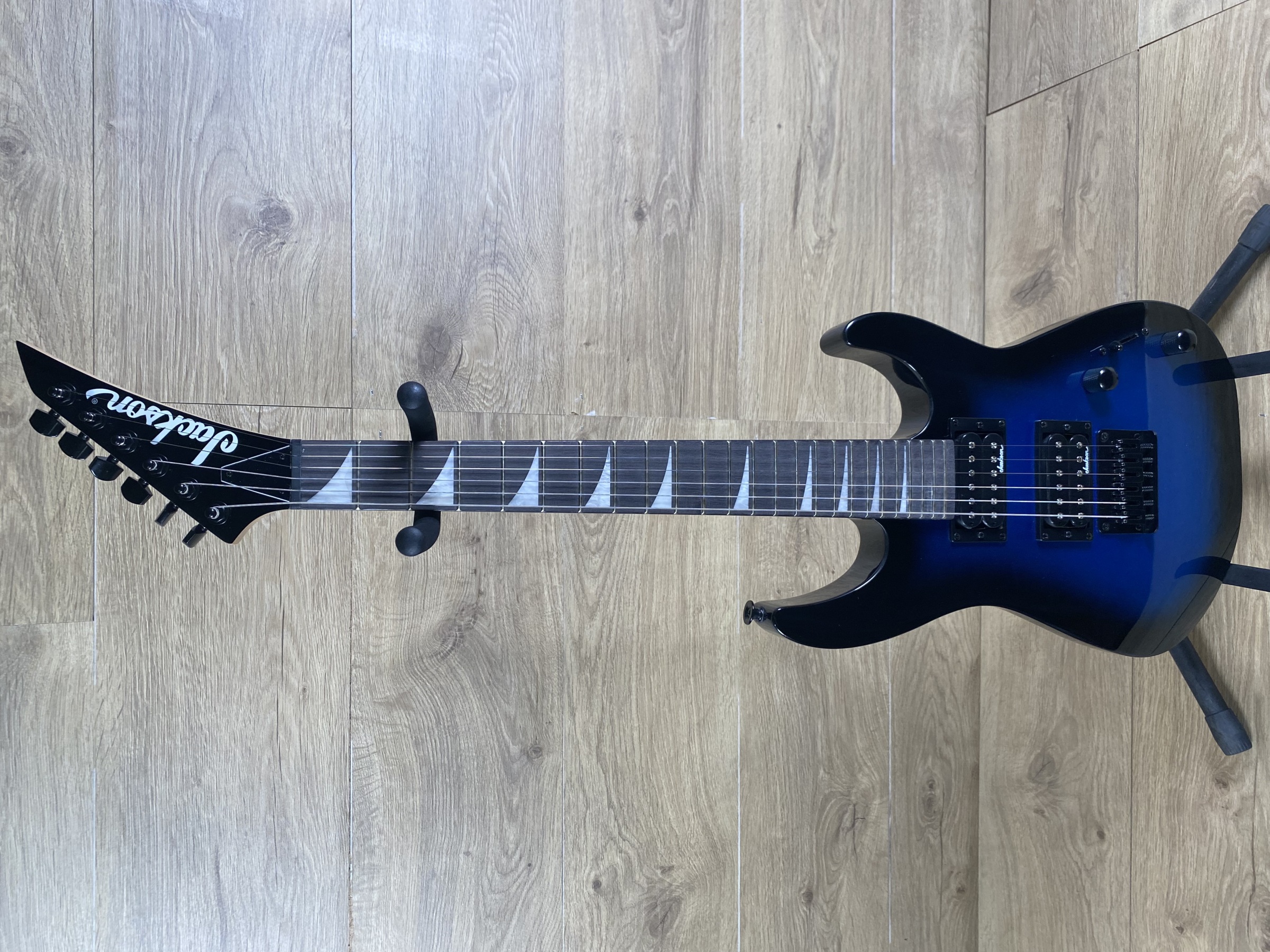 Jackson JS1X Dinky Minion, Metallic Blue Burst