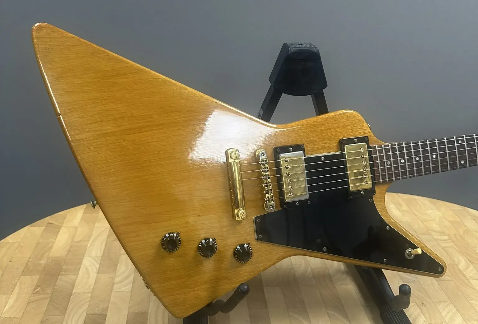 Gibson Explorer 1983