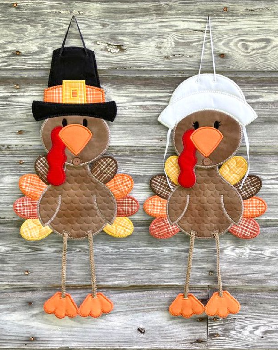 SPECIALTY CLASSES: In the Hoop Pilgrim Turkey Wall Hanging