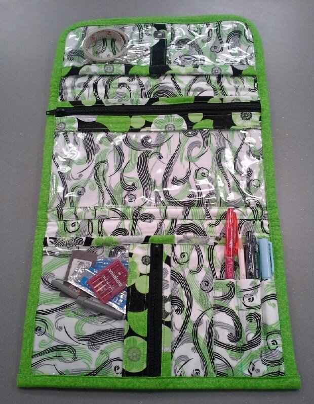 SPECIALTY CLASSES: Classmate Trifold Bag