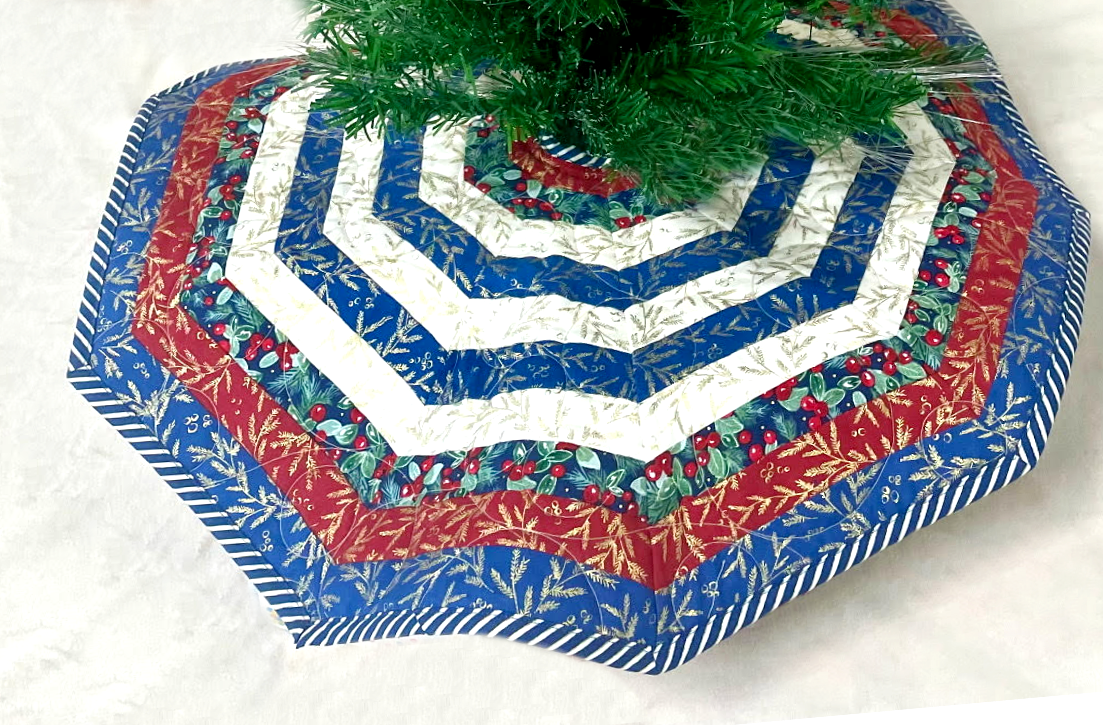 * SANTA'S WORKSHOP: Mini Christmas Tree Skirt