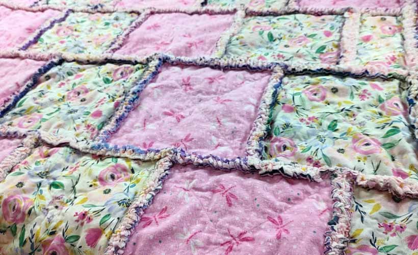 Learn How to Make a Flannel Rag Quilt!