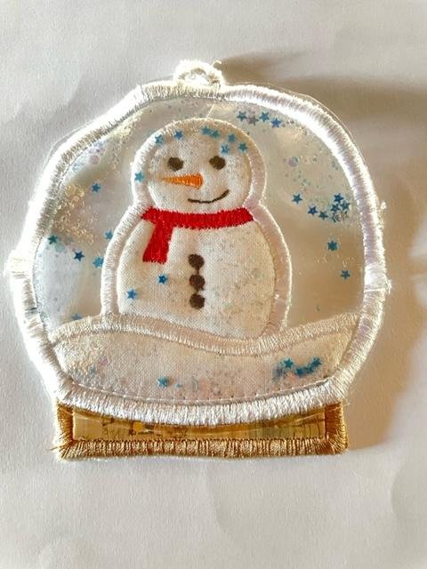 (SM) Sweet Pea Snow Globe with Janet