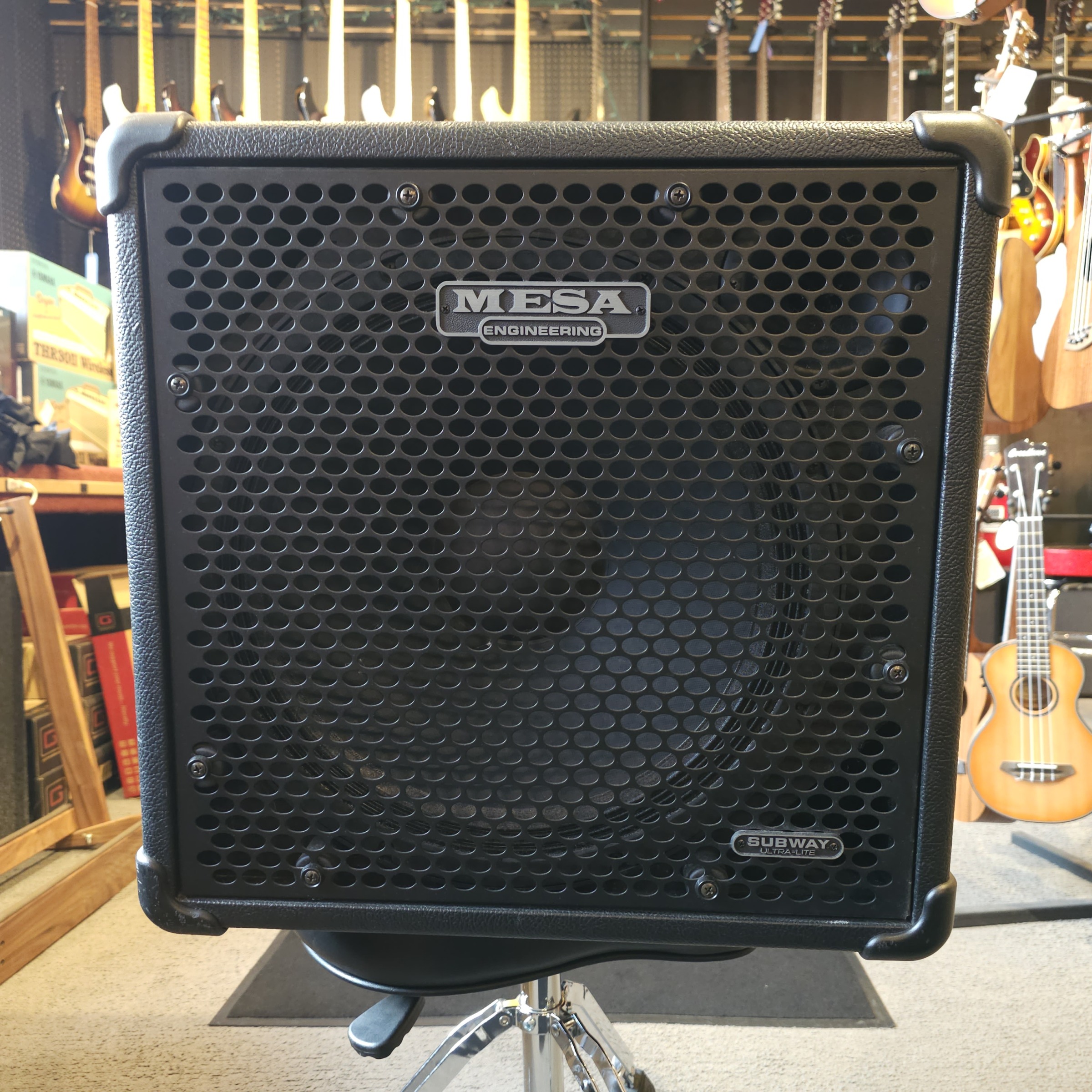 Used Mesa Engineering 1x15 Subway Ultra-Light Bass Cabinet w/Cover