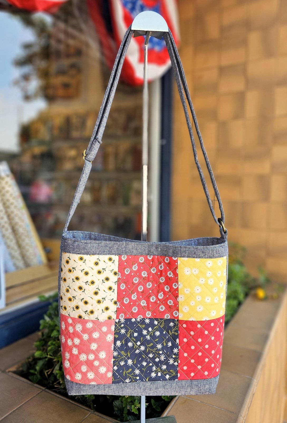Sunny Days Shoulder Bag