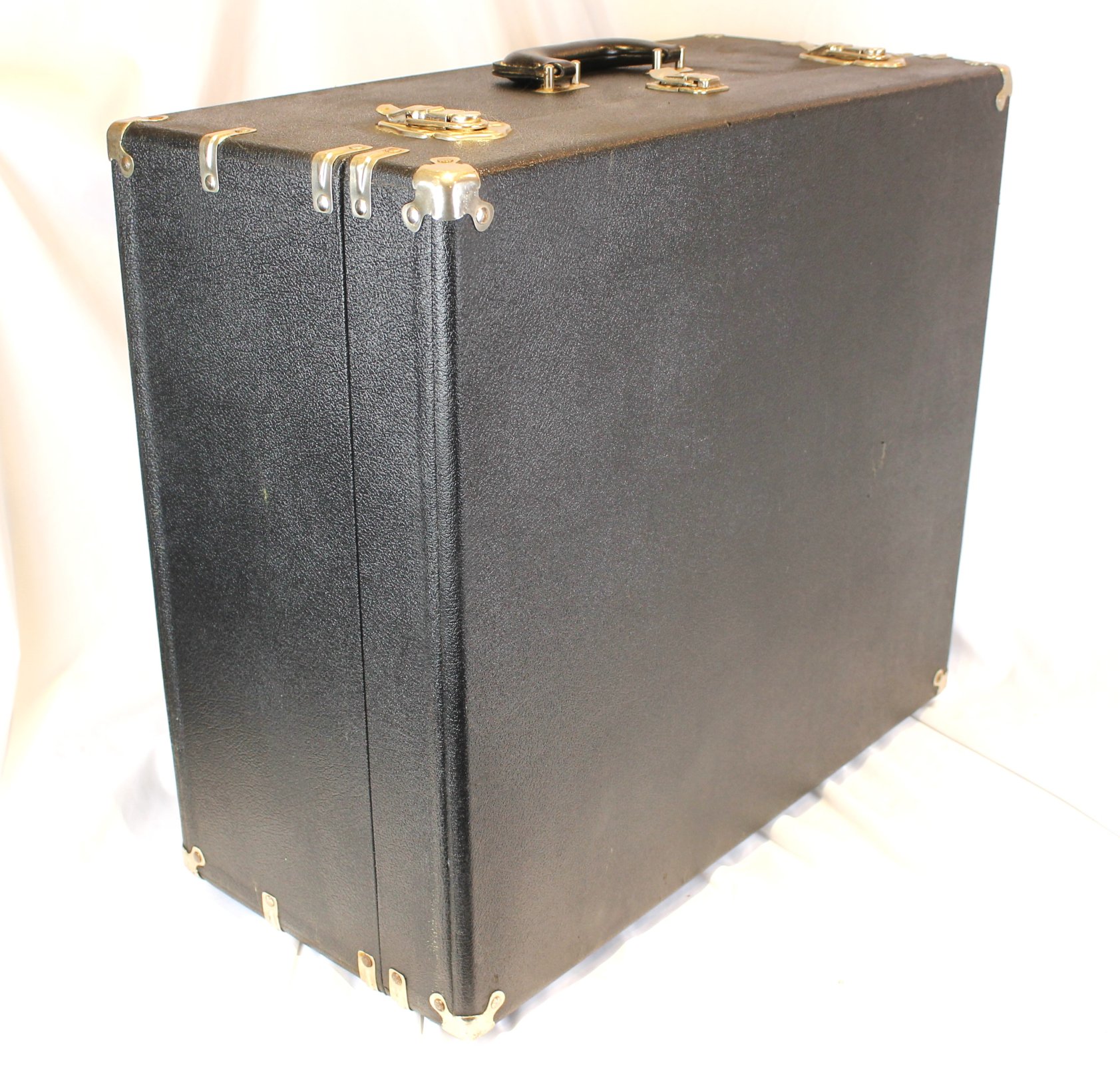 Excellent Black Italian Accordion Hard Case 21 x 18.5 x 9.25 (53.5cm x ...