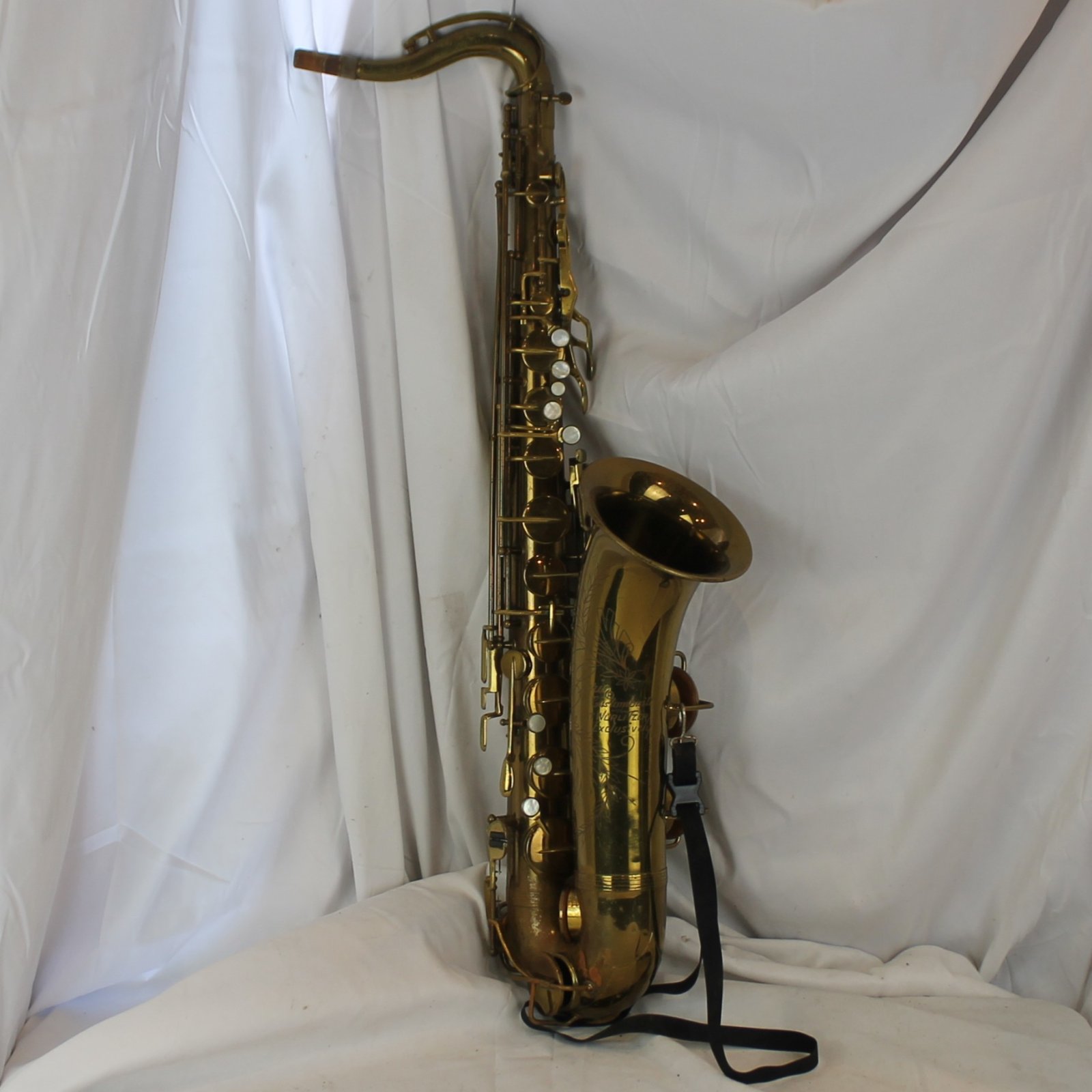 7467 - Vintage Wurlitzer Lyric 'Custombuilt' Tenor Saxophone With ...