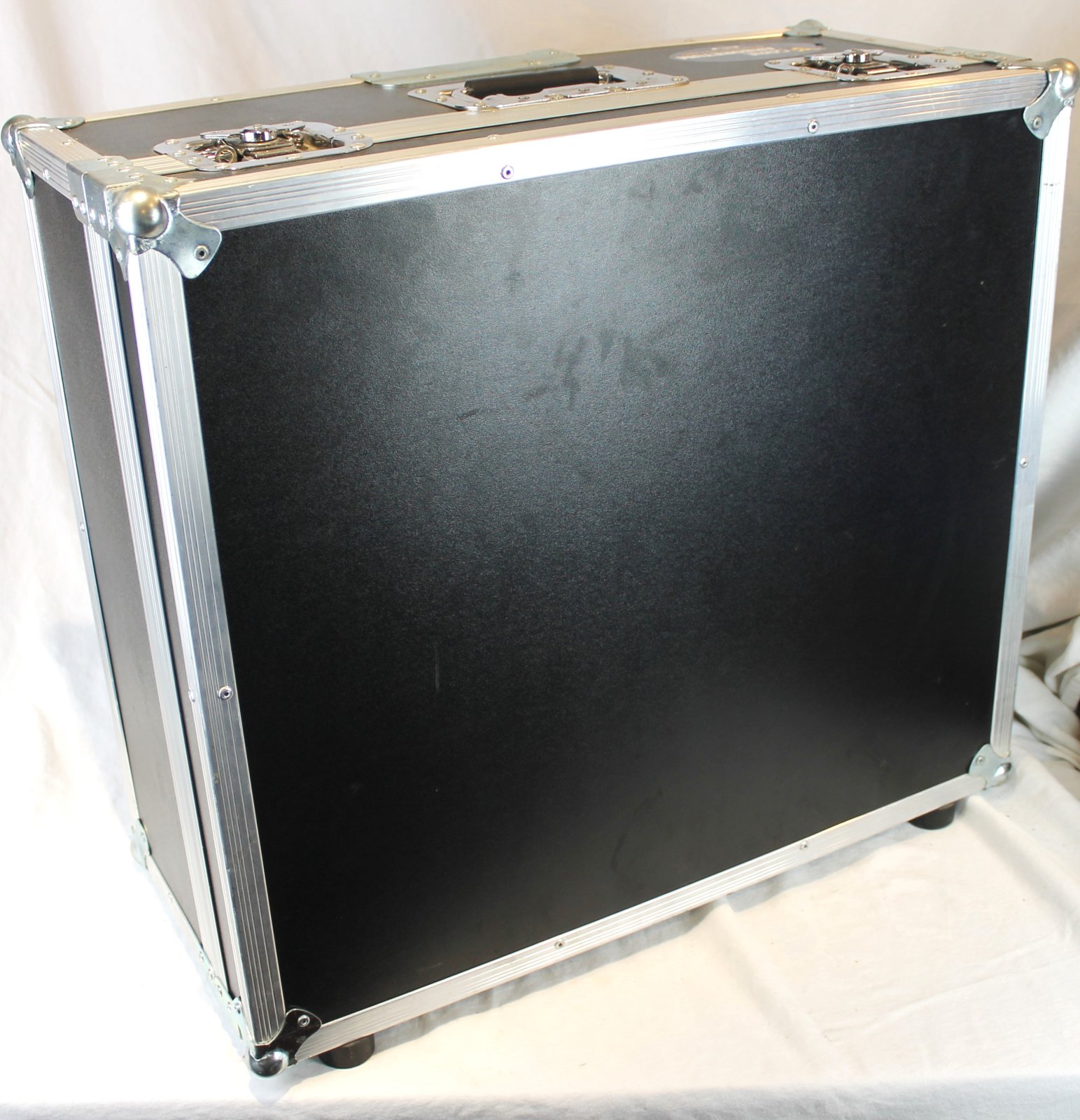 Black Flight Case for Accordion 22 x 18.75 x 10.75 (56cm x 47.5cm x 27 ...