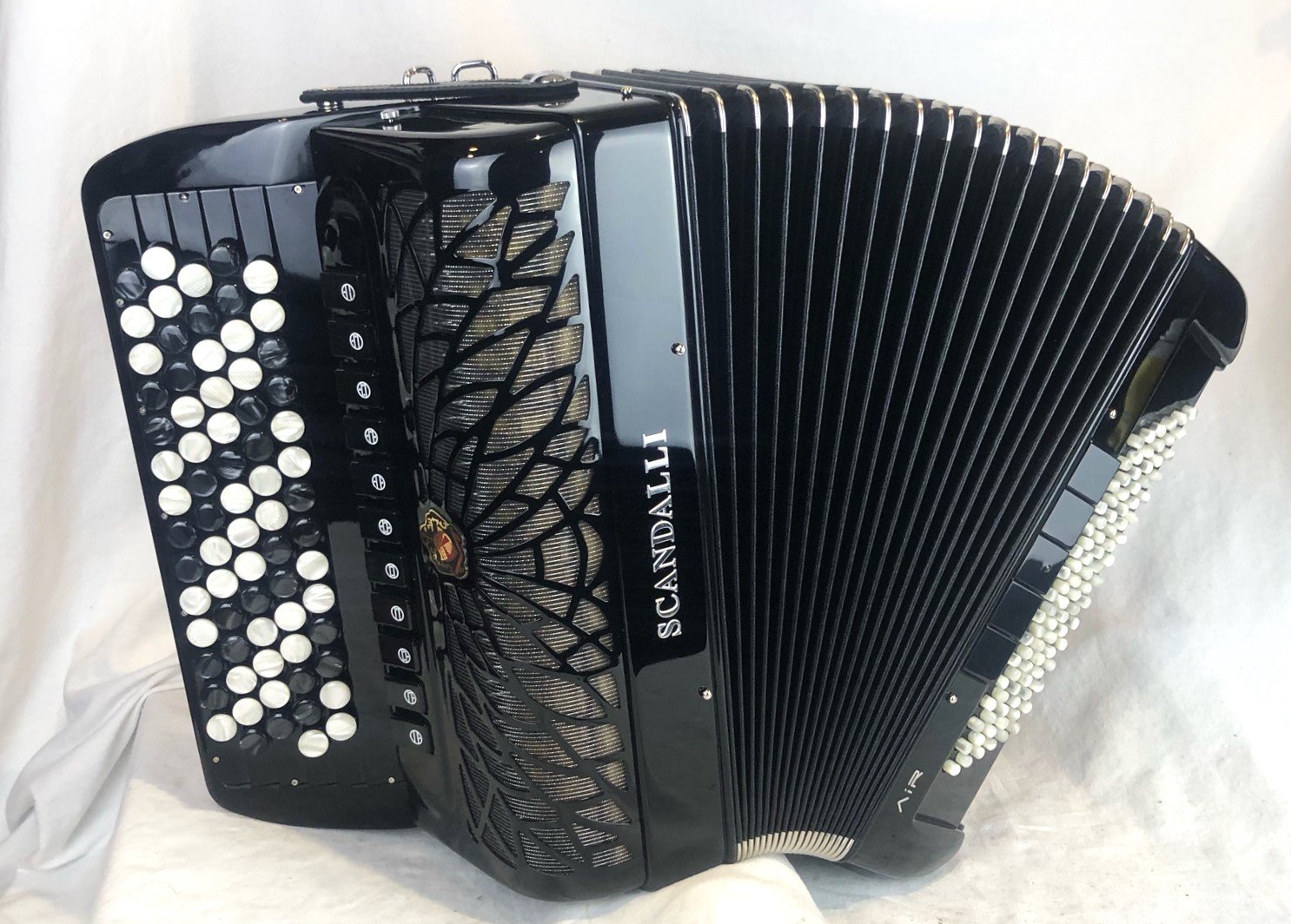 NEW Black Scandalli Air III CT Tone Chamber Chromatic Button Accordion ...