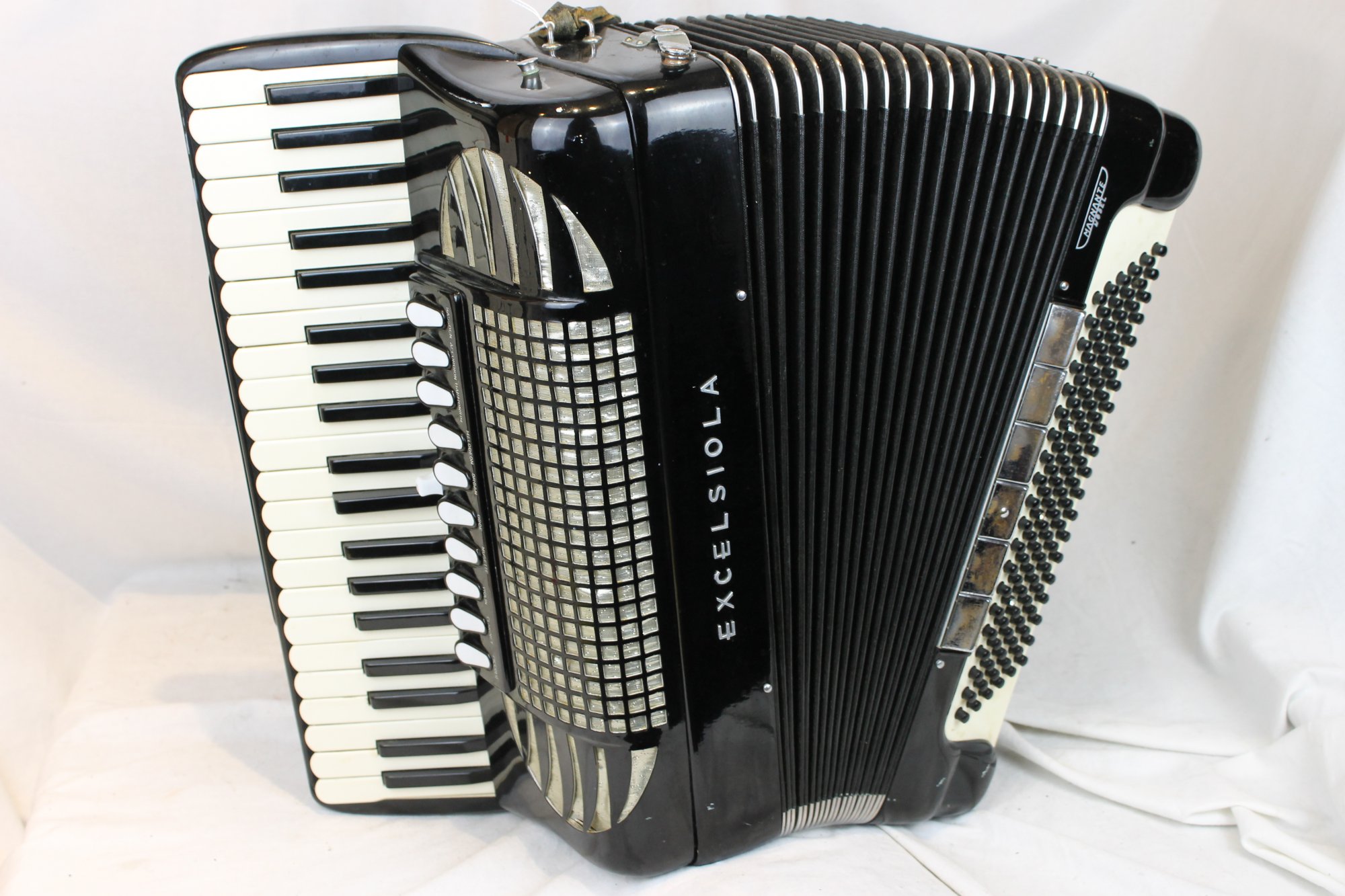 3479 Black Excelsior Excelsiola 740 Magnante Piano Accordion LMMM 41 120 3479 Black Excelsior Excelsiola 740 Magnante Piano Accordion LMMM 41 120