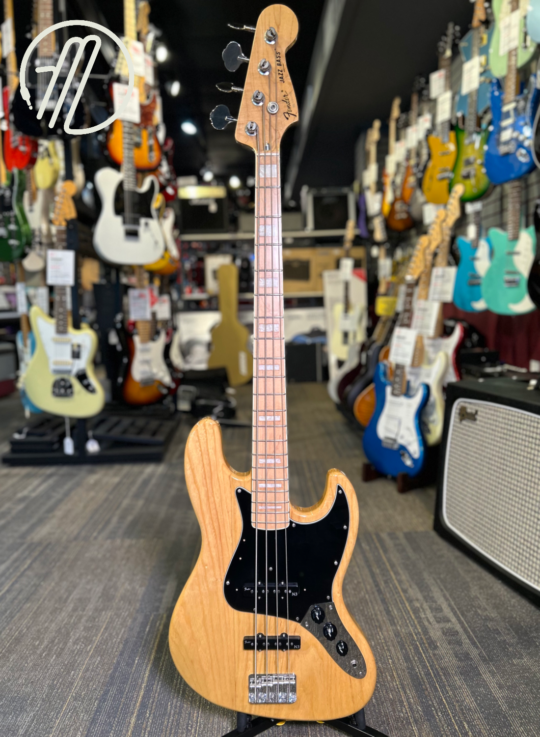 Fender '75 Jazz Bass Reissue (1996) Fender Vintage Noiseless Pickups ...
