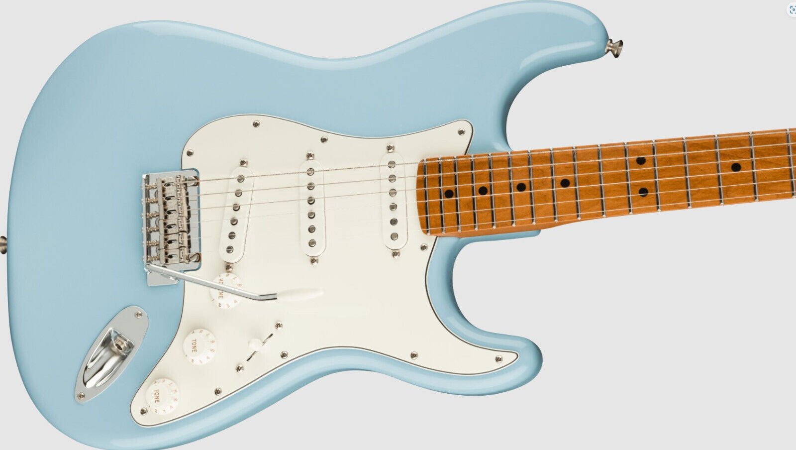 Fender DE Player Strat with a Roasted Maple Neck in Sonic Blue ...