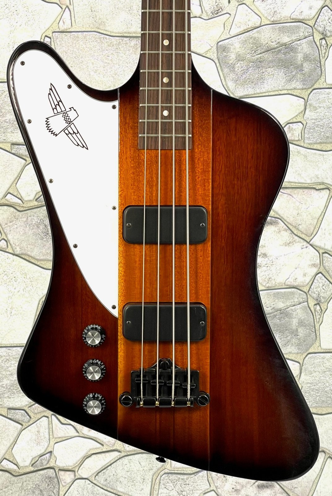 Gibson Left Handed Thunderbird IV 4 string Bass Guitar in Sunburst with ...