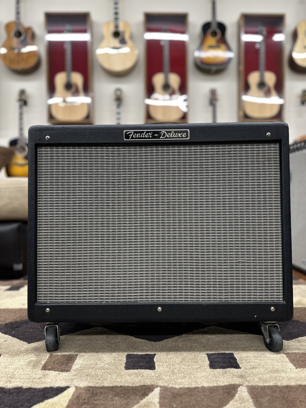 Used Fender Hot Rod Deluxe 40 Watts Amp w/ Wheels and Cover