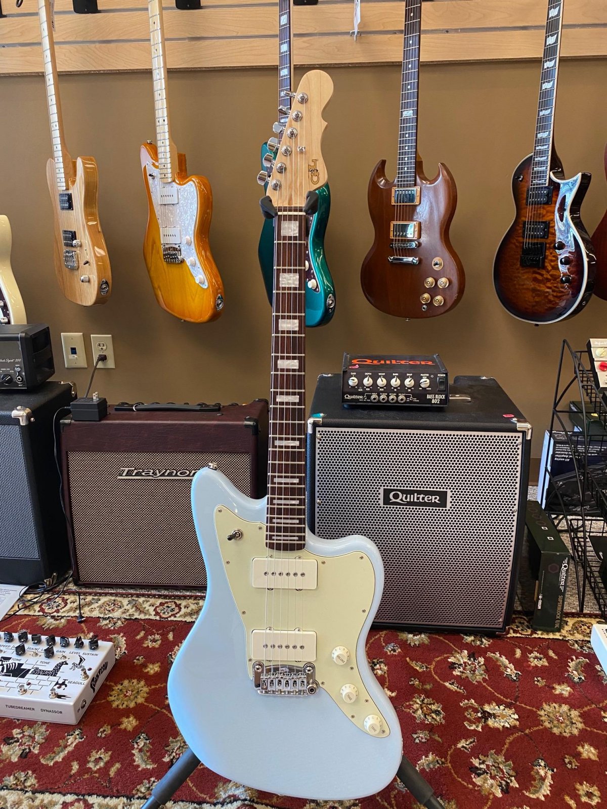 G&L