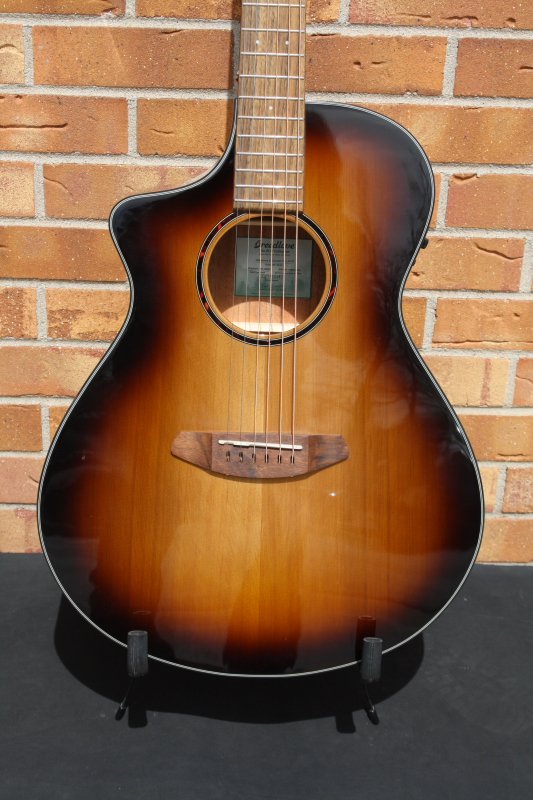 Breedlove Guitars