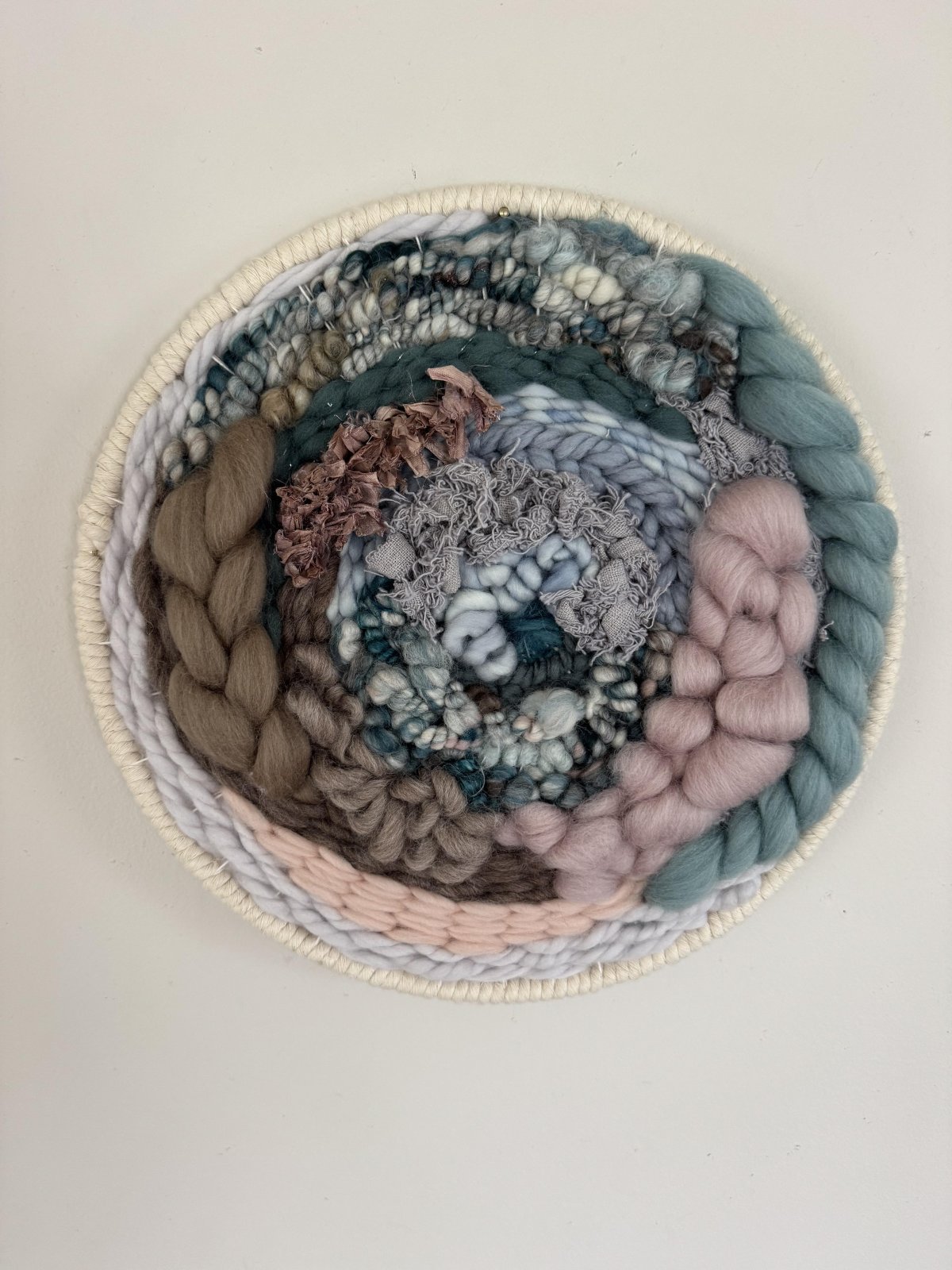 Weaving in the round!