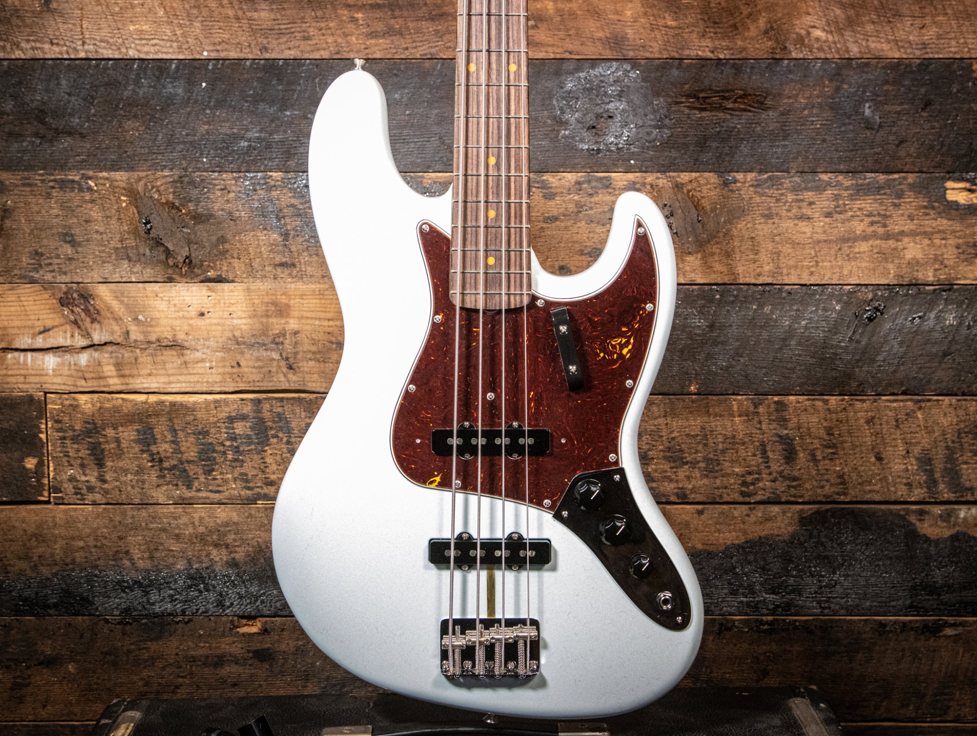 Fender American Original 60s Jazz Bass In Sonic Blue Fender American Original 60s Jazz Bass In Sonic Blue