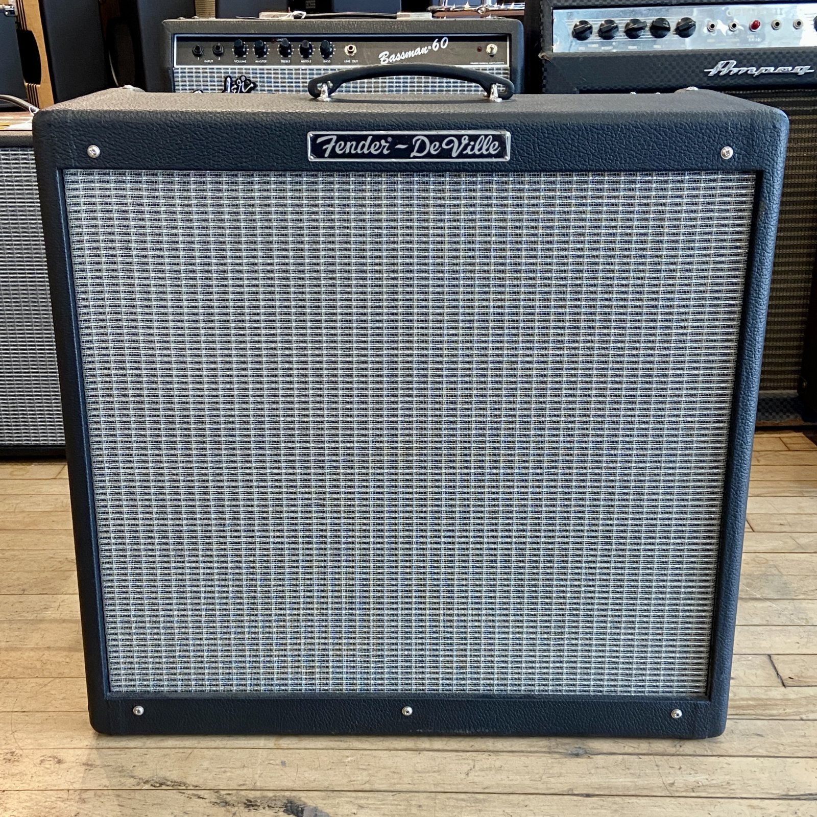 Used Fender Hot Rod Deville 4x10